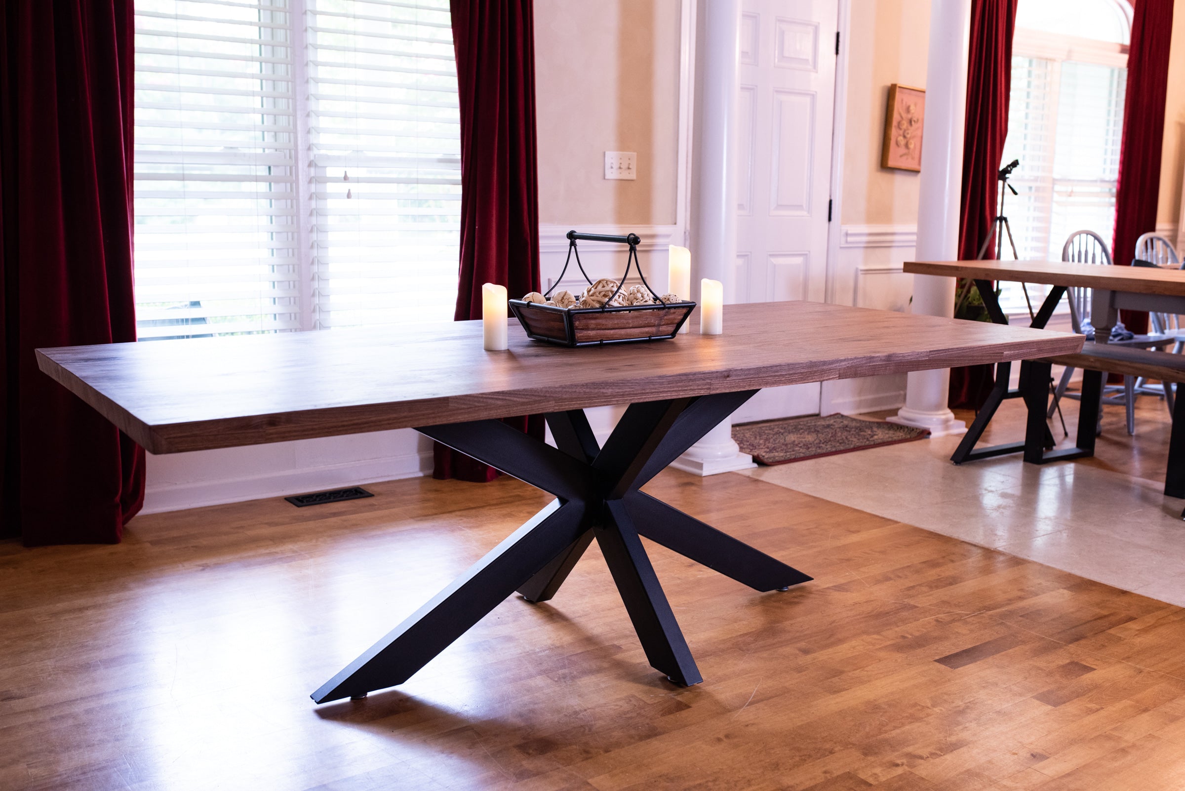 Tables – Brilliant Custom Inc.